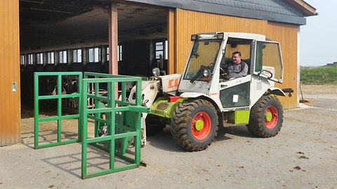 UMATEC | 30 000 heures d'utilisation – le chargeur télescopique de ...